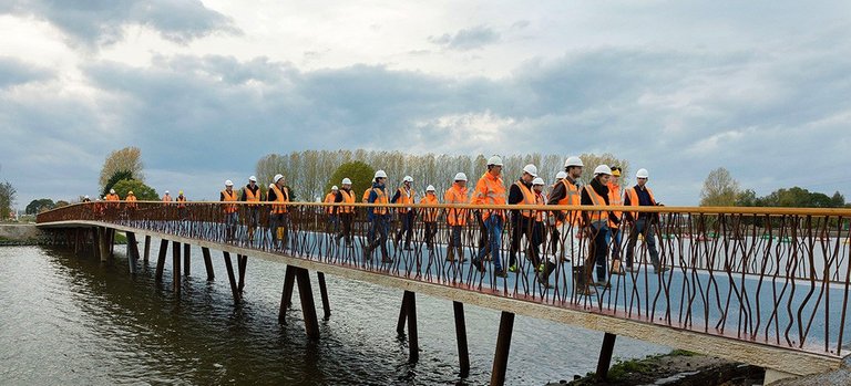 Hoe bouw je een duurzame en circulaire brug?